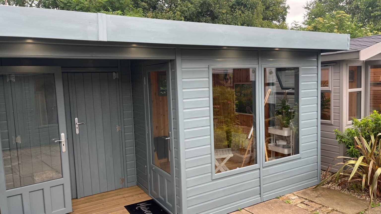 Studio Flat 22'x8' Ex-Display Garden Studio